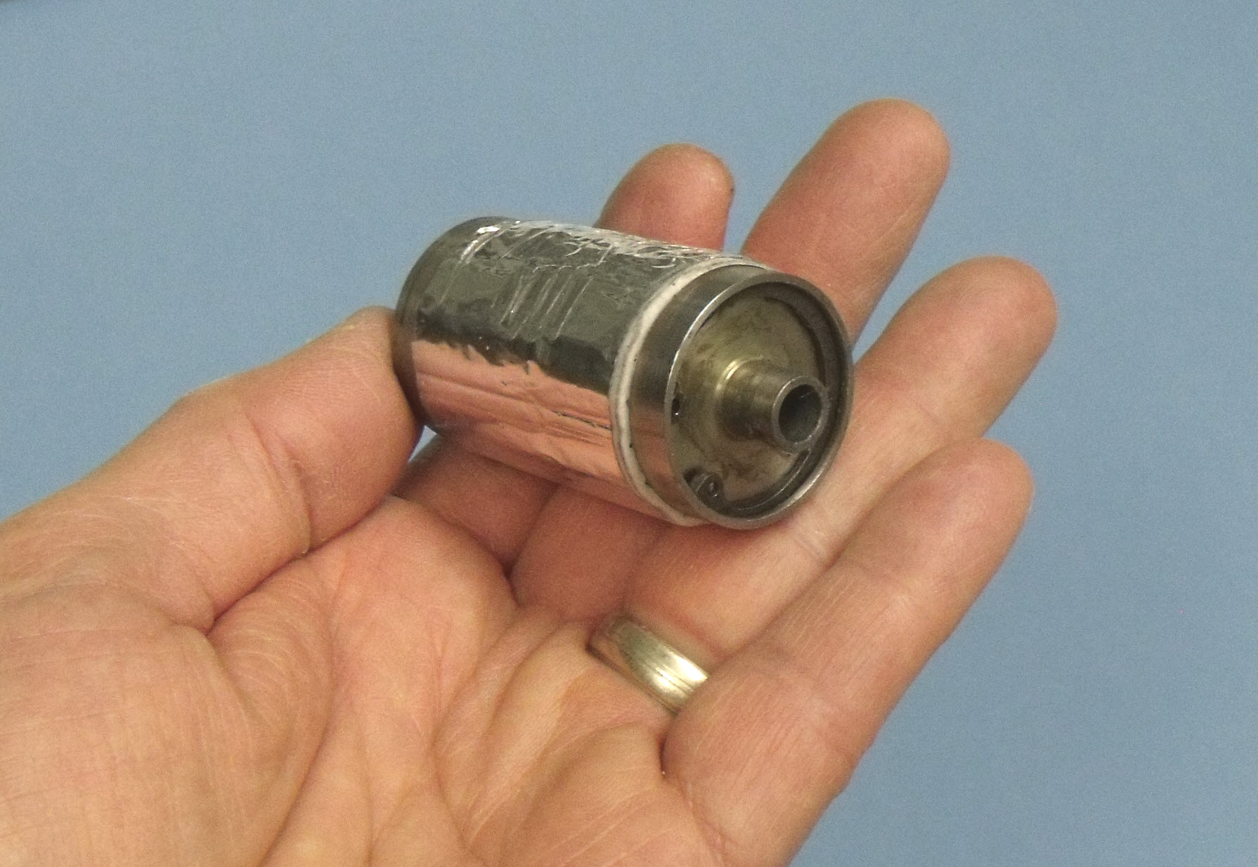 Smoke Canister Xi-24/smoke-canister.JPG